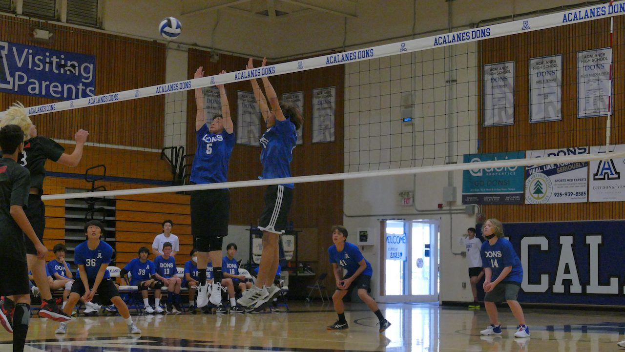 Soph-Frosh Vball Keeps On Going – Acalanes Boosters